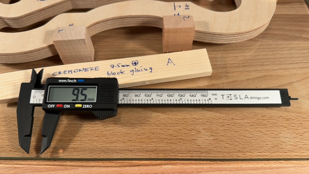 TESLA Strings Digital Vernier Caliper :: TESLA Strings